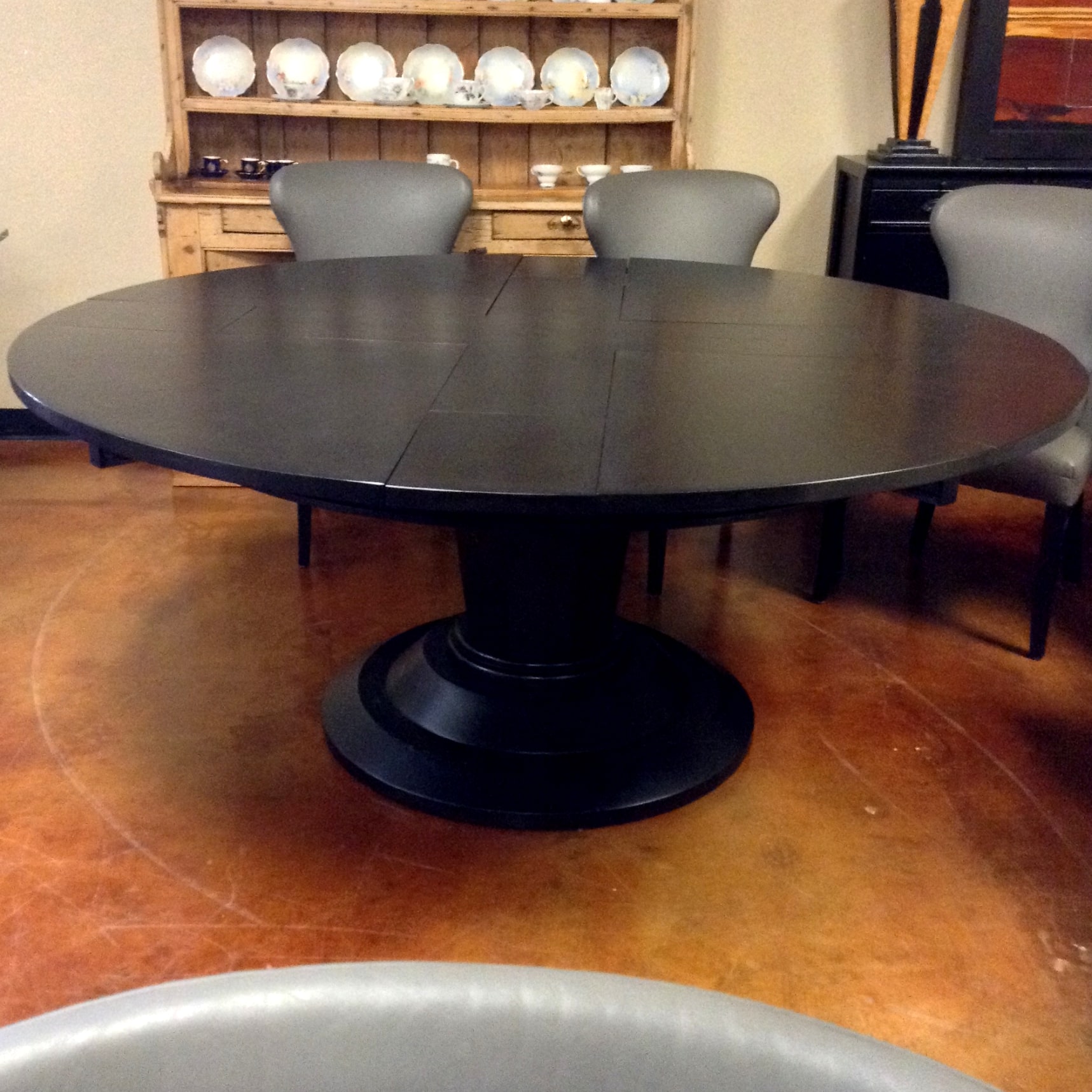 Expandable Table Alabama Furniture